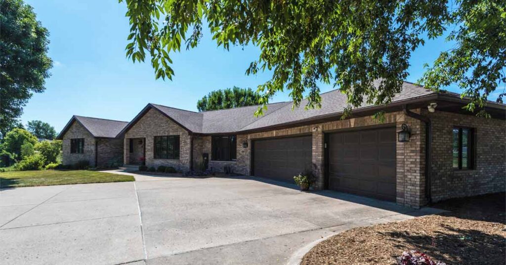 Pros and Cons of Ranch versus Multi-Story Home Designs - Seiffert Home ...